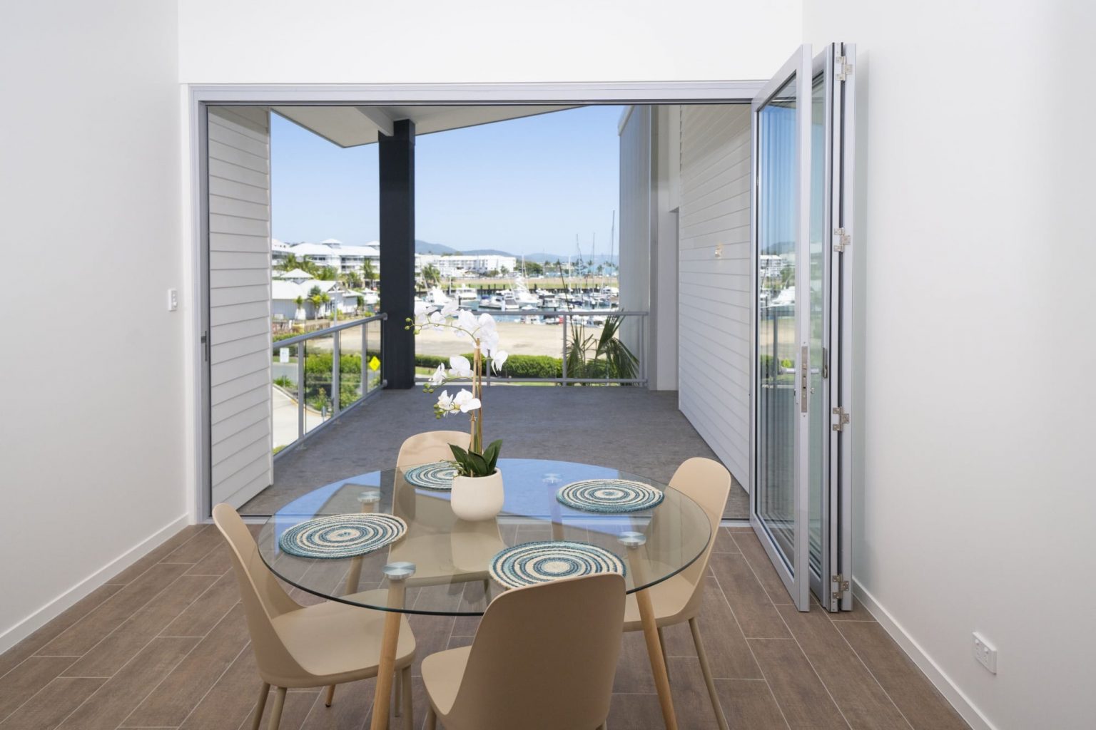 Airlie Beach Apartments - Harbour Cove